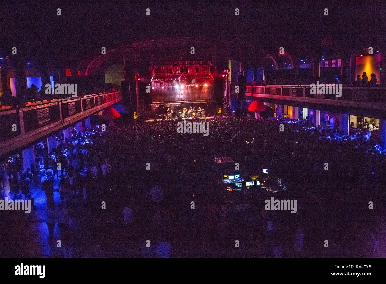 Mac DeMarco performs Stock Photo - Alamy