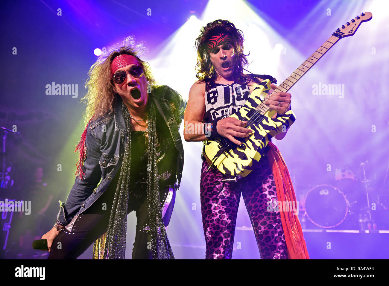 Garbo singer hi-res stock photography and images - Alamy