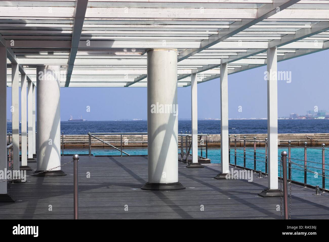White structure in Male harbor (Maldives, Asia Stock Photo - Alamy