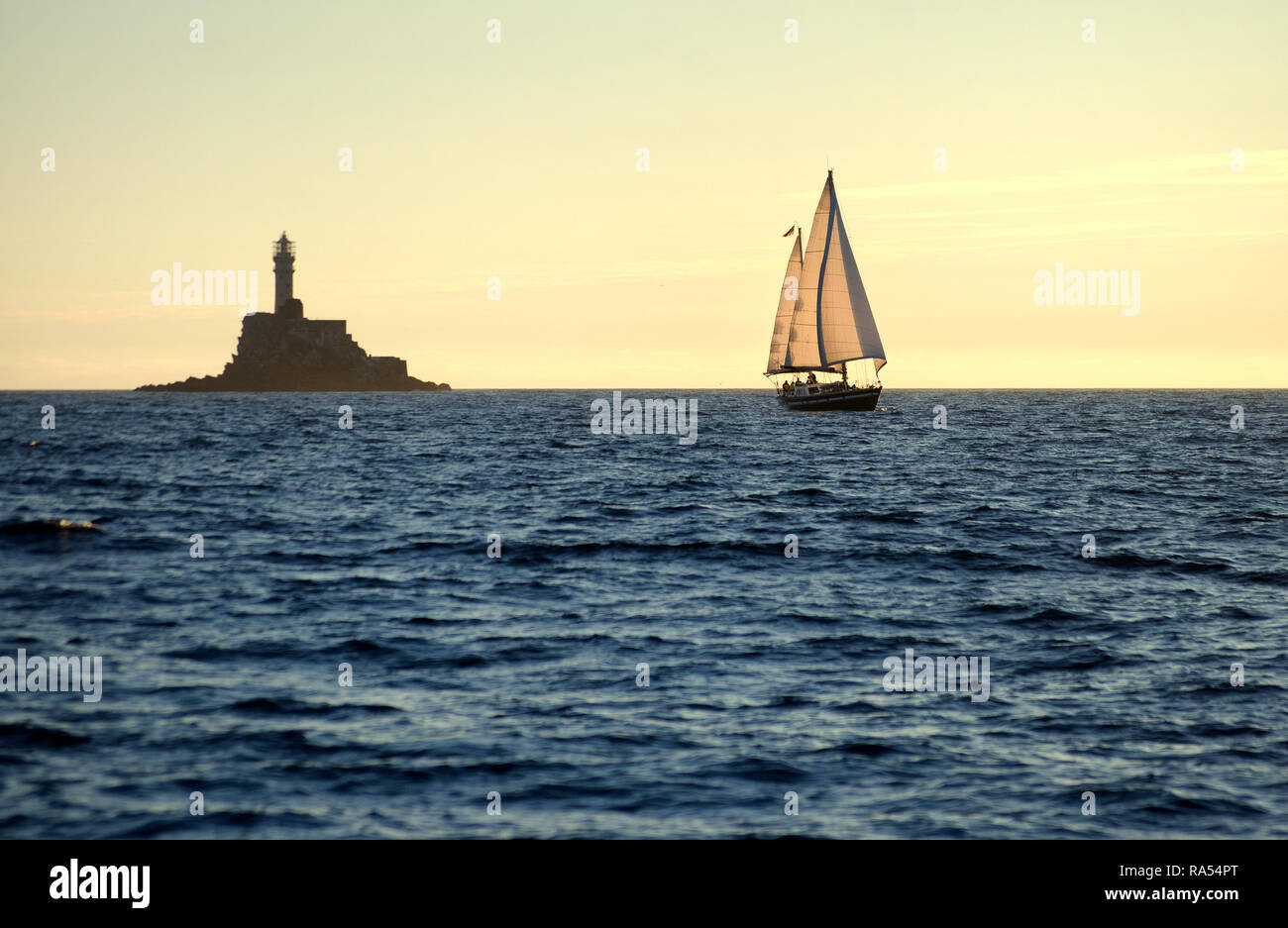 Fastnet rock lighthouse hi-res stock photography and images - Alamy