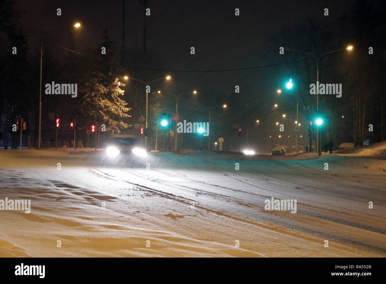 Cold winter weather condition hi-res stock photography and images - Alamy