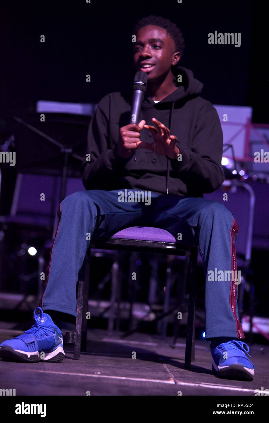 Sci-Fi celebrities meet fans at the For The Love Of Sci-Fi Convention ...