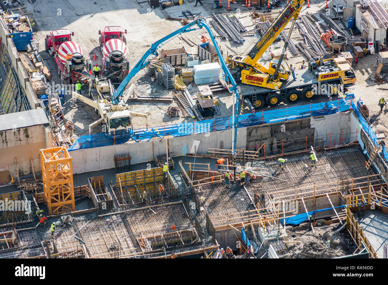Aerial view of construction downtown Chicago Stock Photo - Alamy