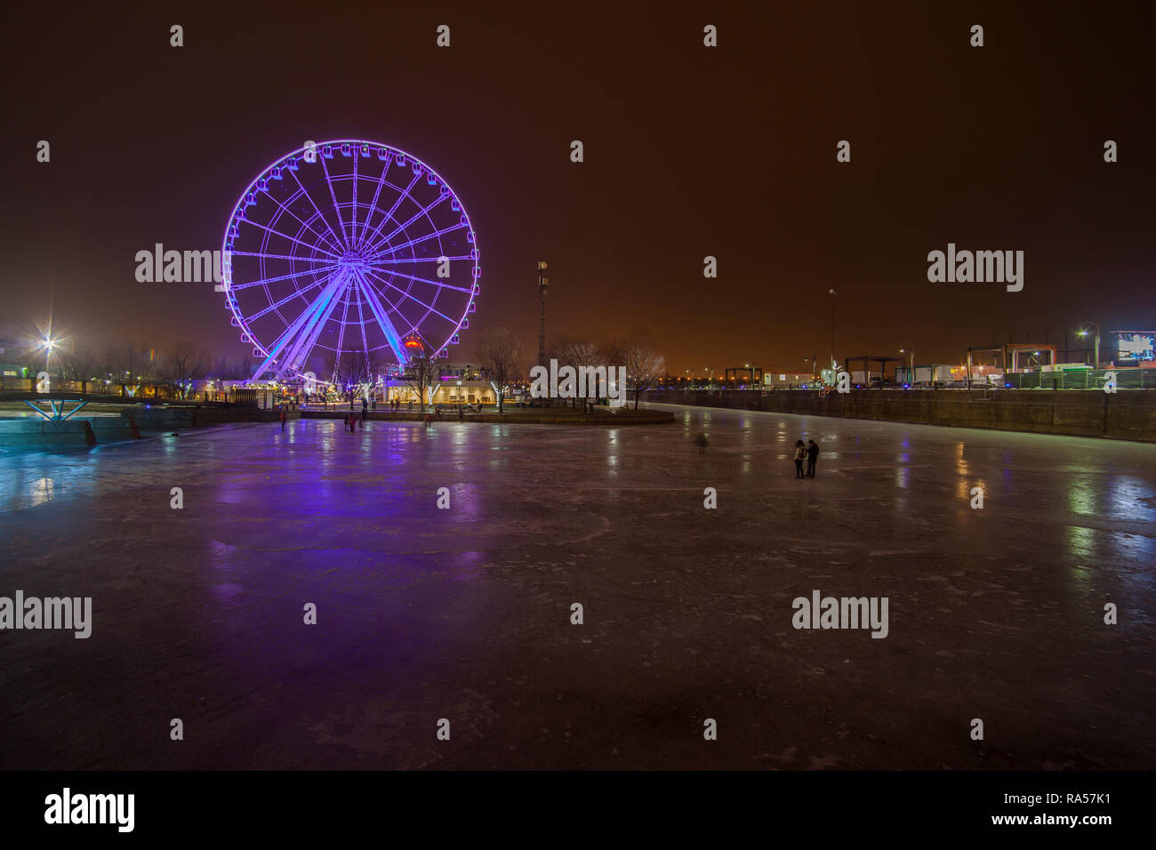 Montreal ferris wheel Stock Photo - Alamy