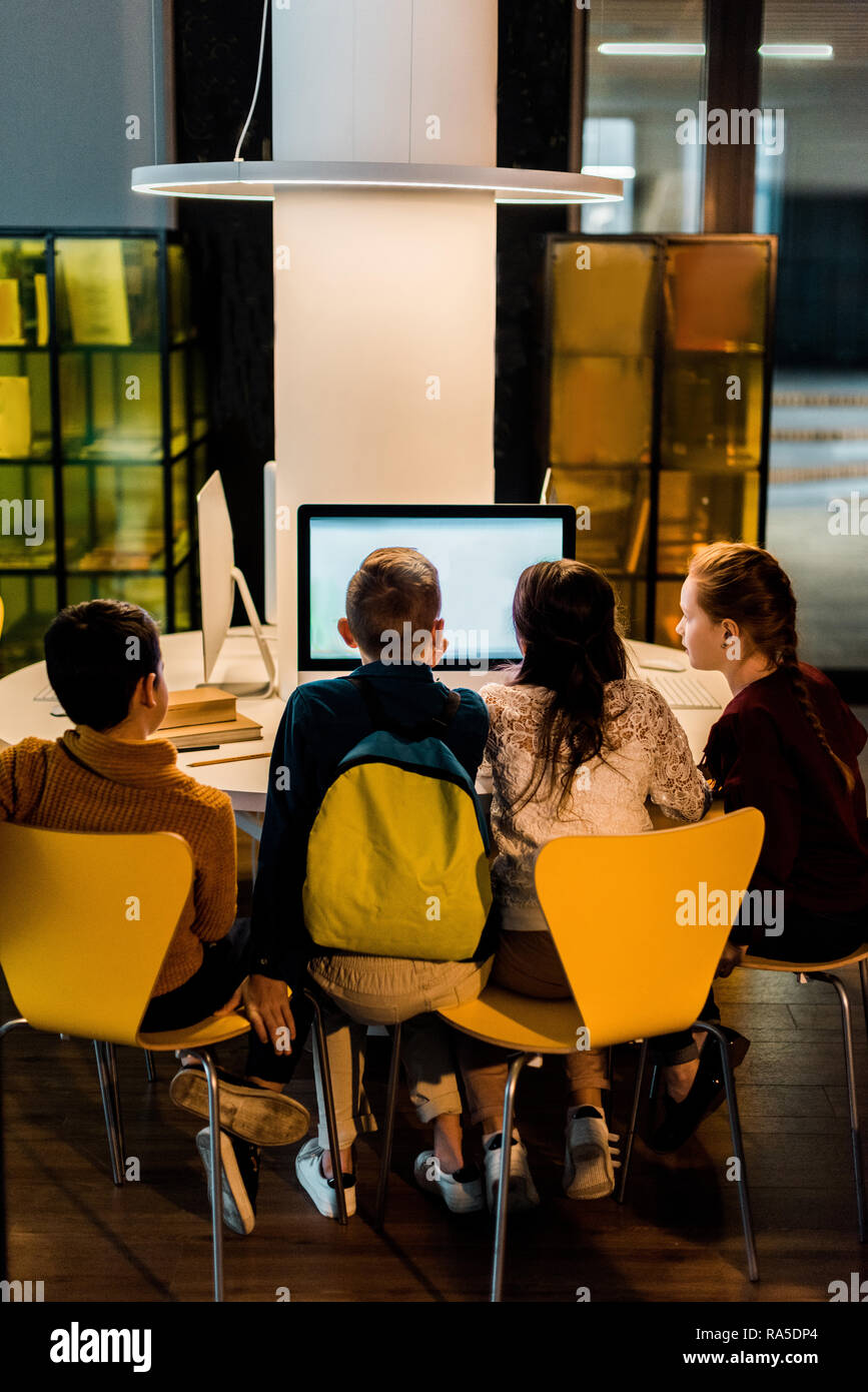 Modern library kids hi-res stock photography and images - Alamy