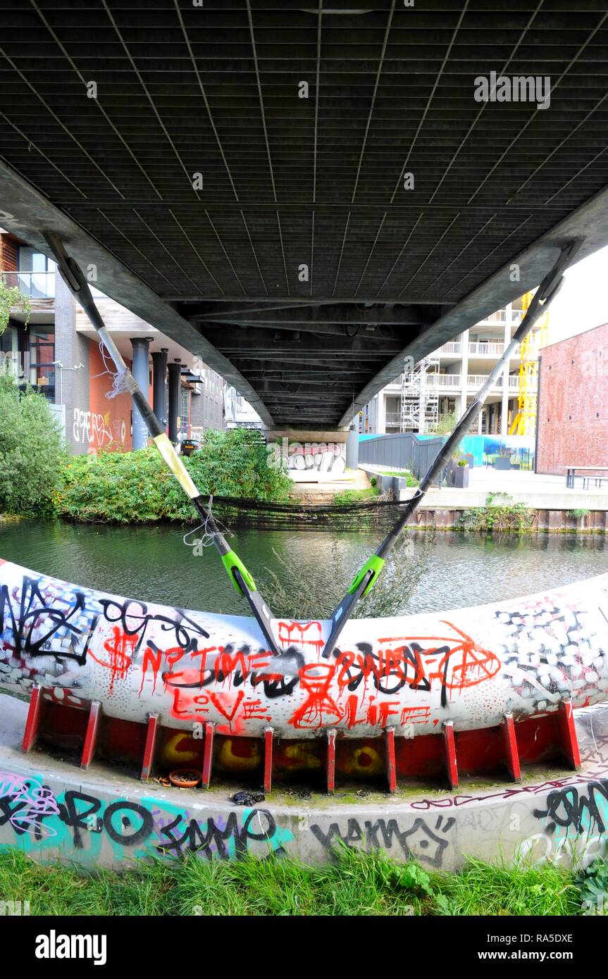 Hackney Wick Footbridge over the Hertford Union Canal, East London, UK ...