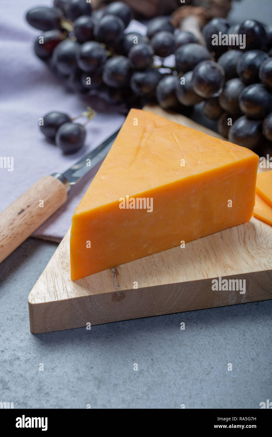English cheddar cheese block hi-res stock photography and images - Alamy