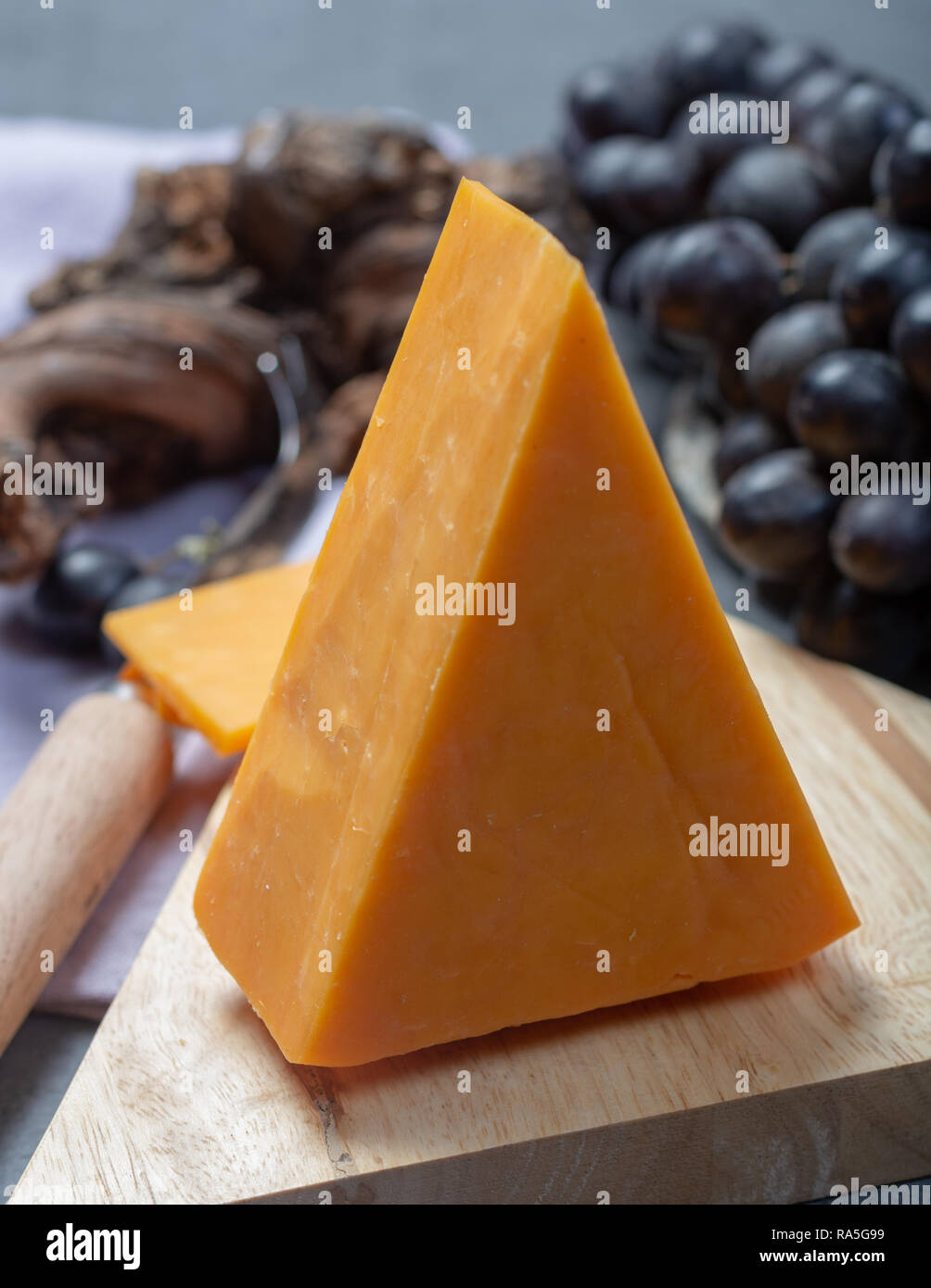 English cheddar cheese block hi-res stock photography and images - Alamy