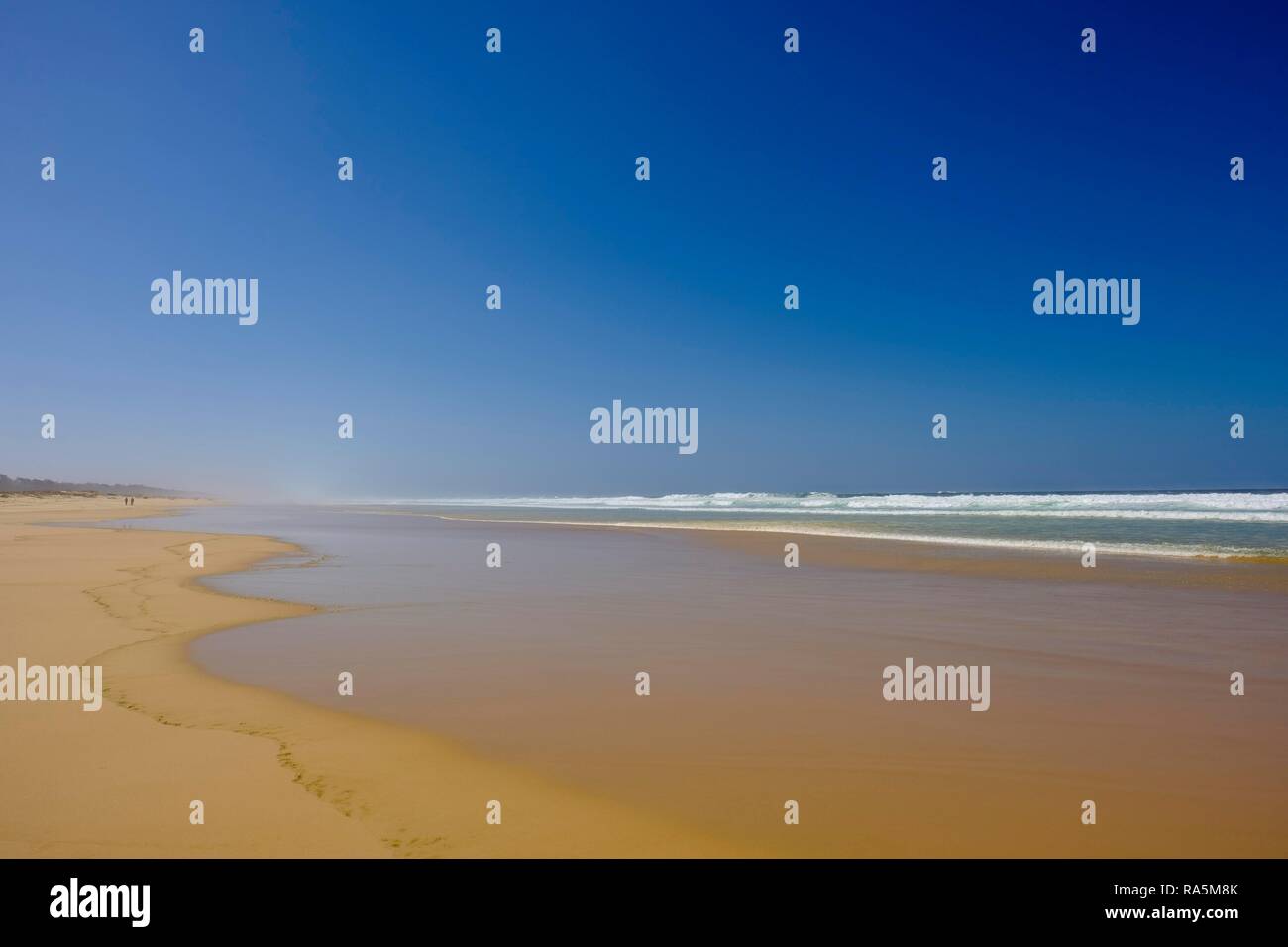 Dakar beach hi-res stock photography and images - Alamy