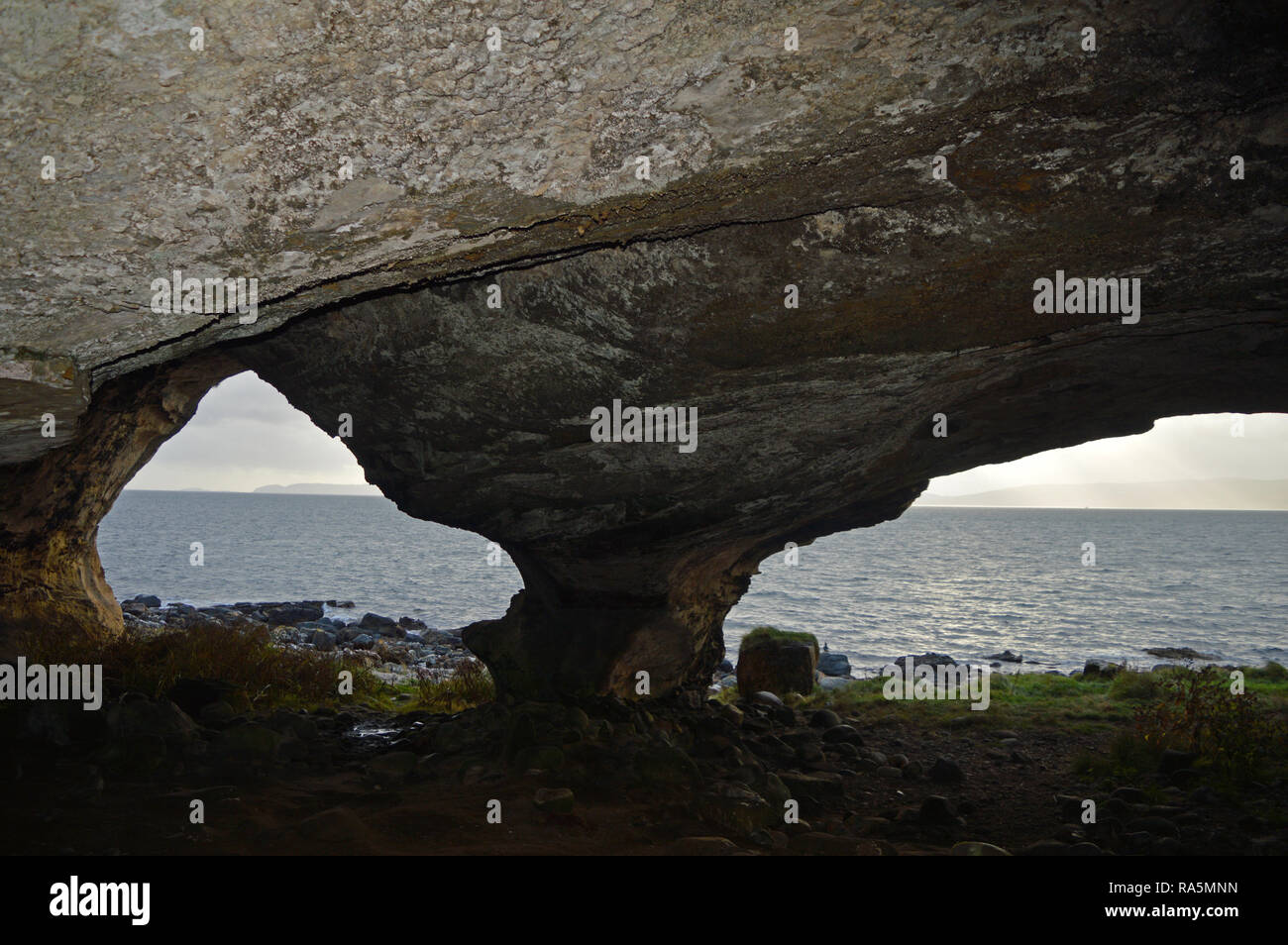 King's cave isle of arran hi-res stock photography and images - Alamy