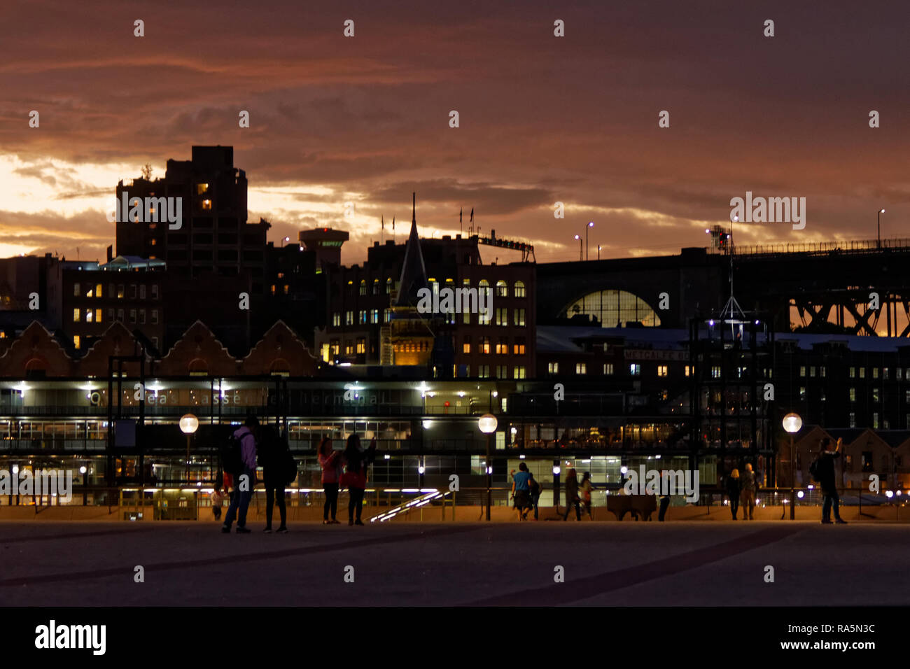 Circular Quay, ships and the bridge Stock Photo - Alamy