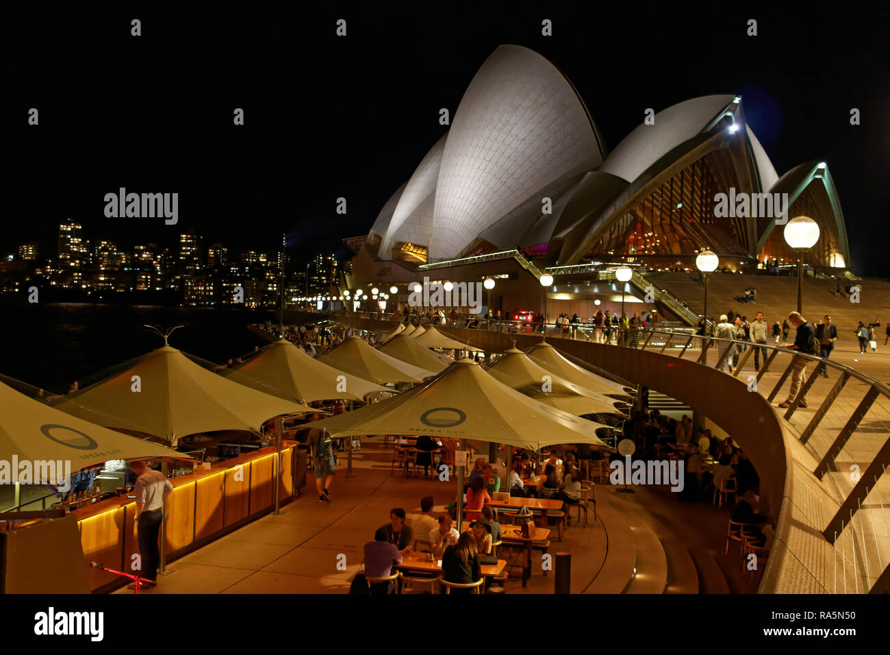 Restaurants near the Sydney Opera House Stock Photo - Alamy