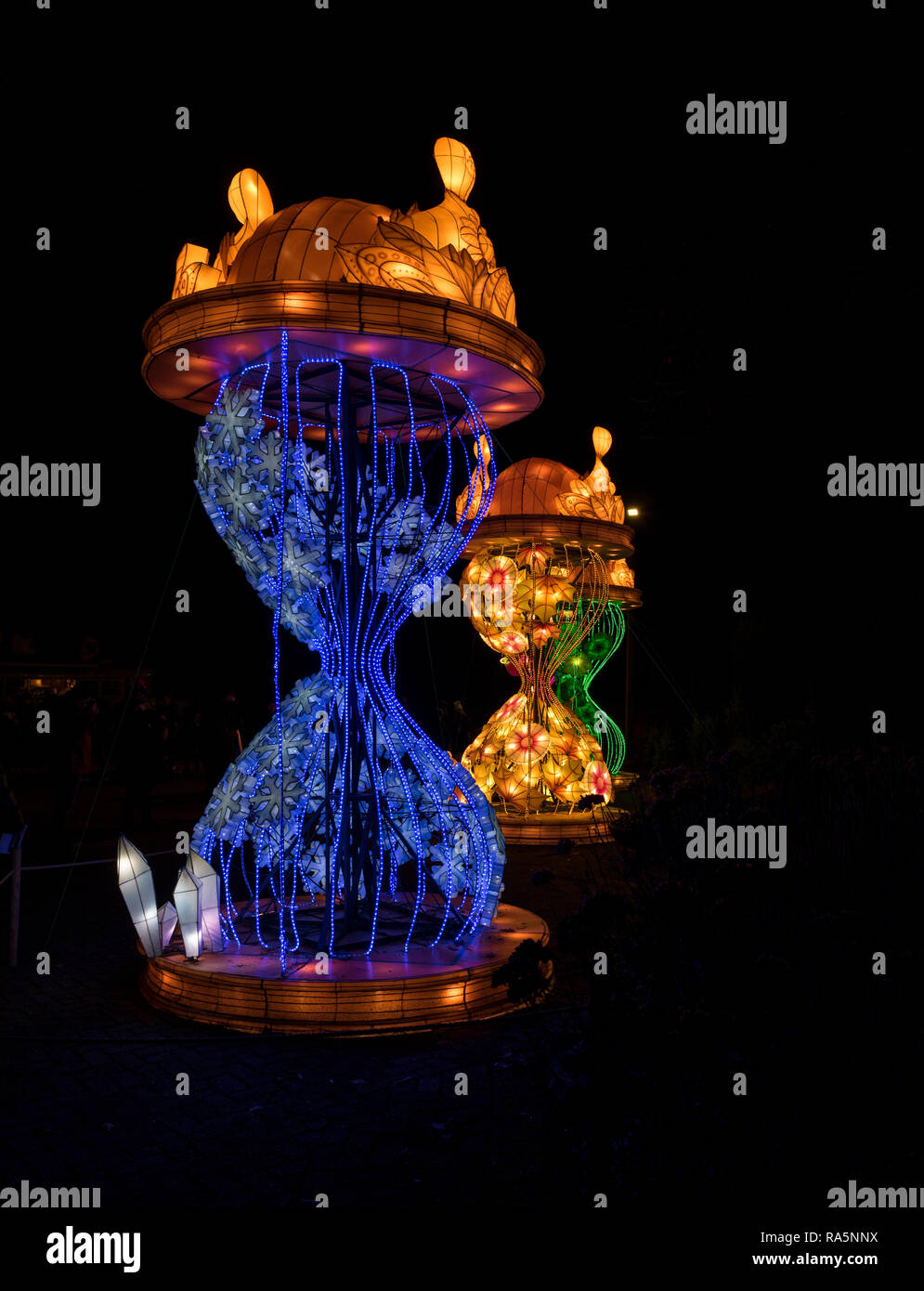 Chinese light show hi-res stock photography and images - Alamy