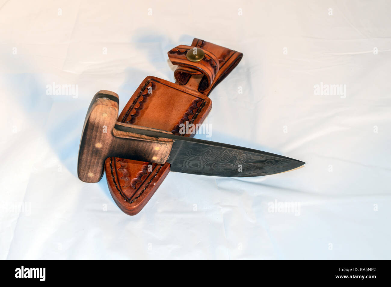 Leather knife sheath hi-res stock photography and images - Alamy