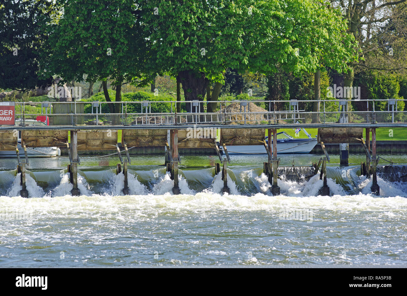 Temple lock hi-res stock photography and images - Alamy