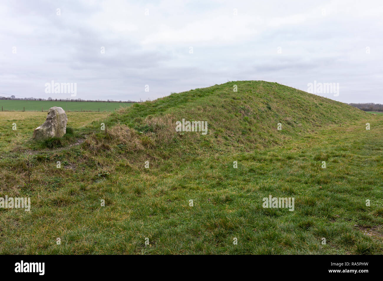 Long Barrow Uk Stock Photos & Long Barrow Uk Stock Images - Alamy
