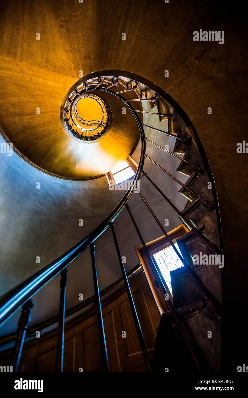 Spiral staircase castle hi-res stock photography and images - Alamy