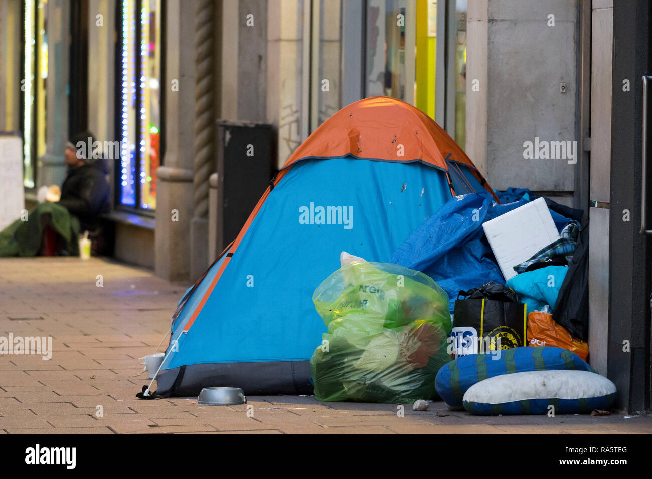 Homelessness cardiff hi-res stock photography and images - Alamy