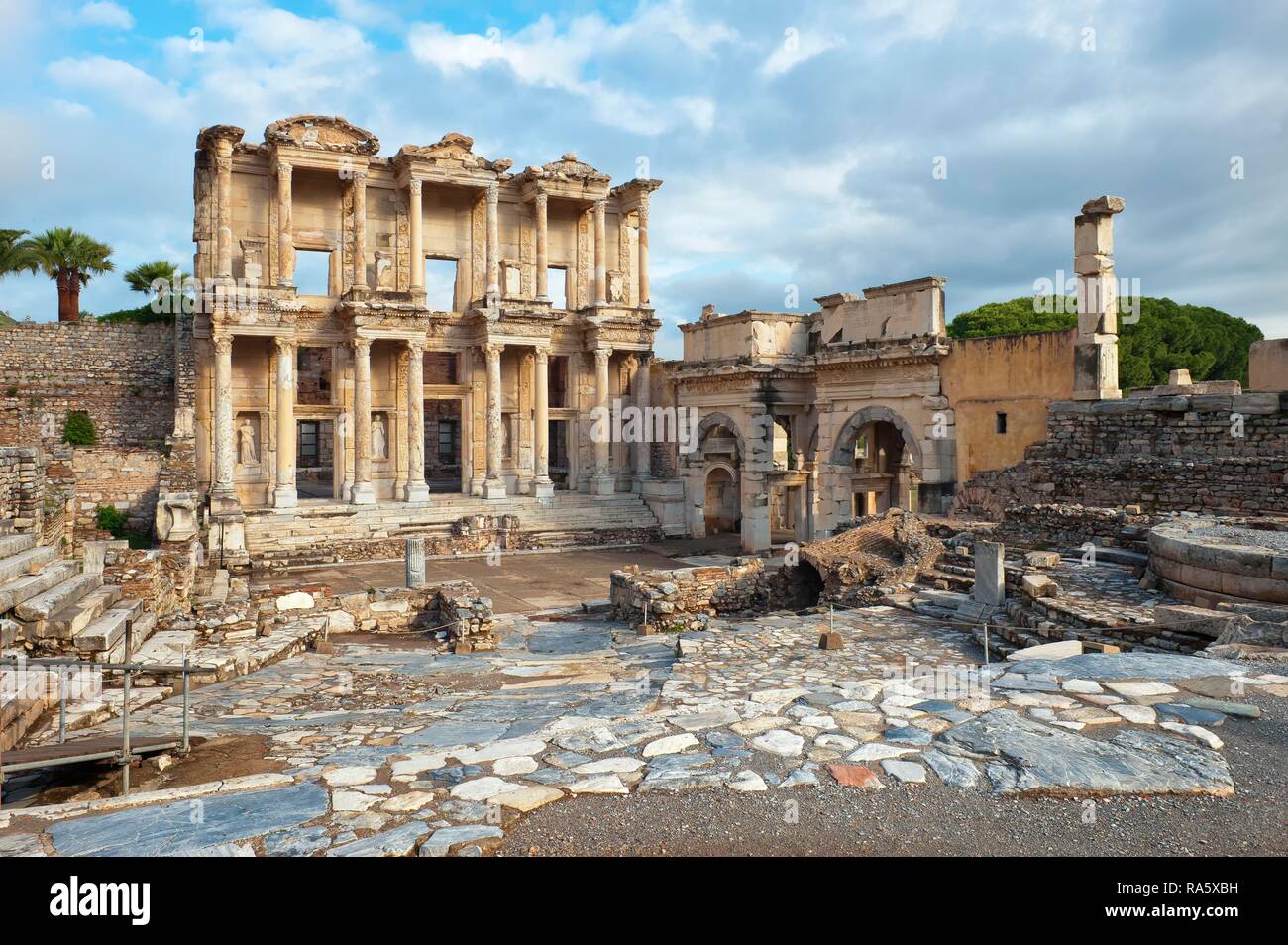Celsus Library, Ephesus, Izmir Province, Turkey Stock Photo - Alamy