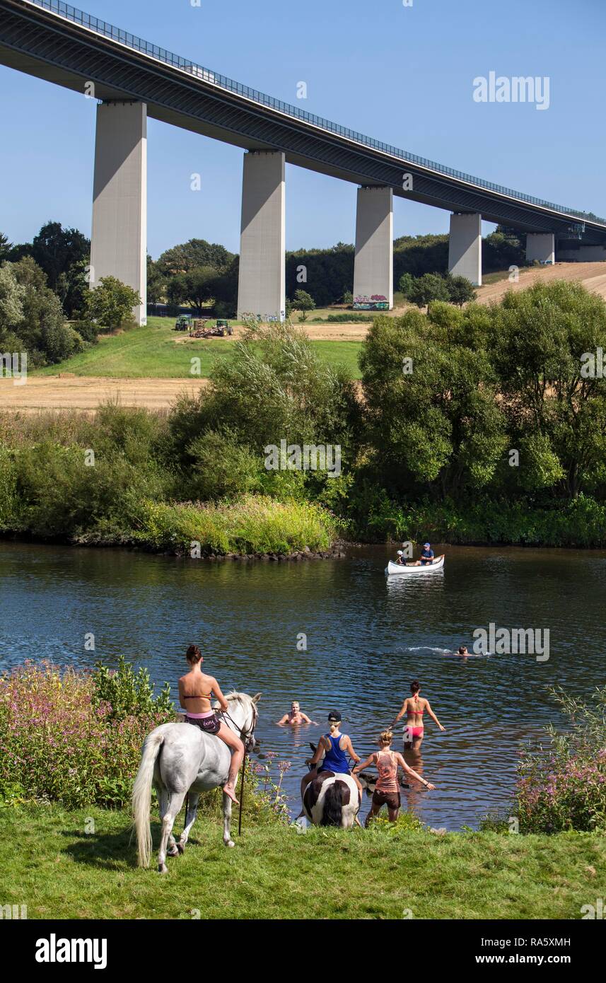Ruhr valley between Essen-Kettwig and Muelheim an der Ruhr ...