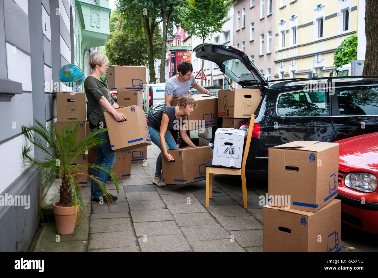 Load carrying vehicle hi-res stock photography and images - Alamy