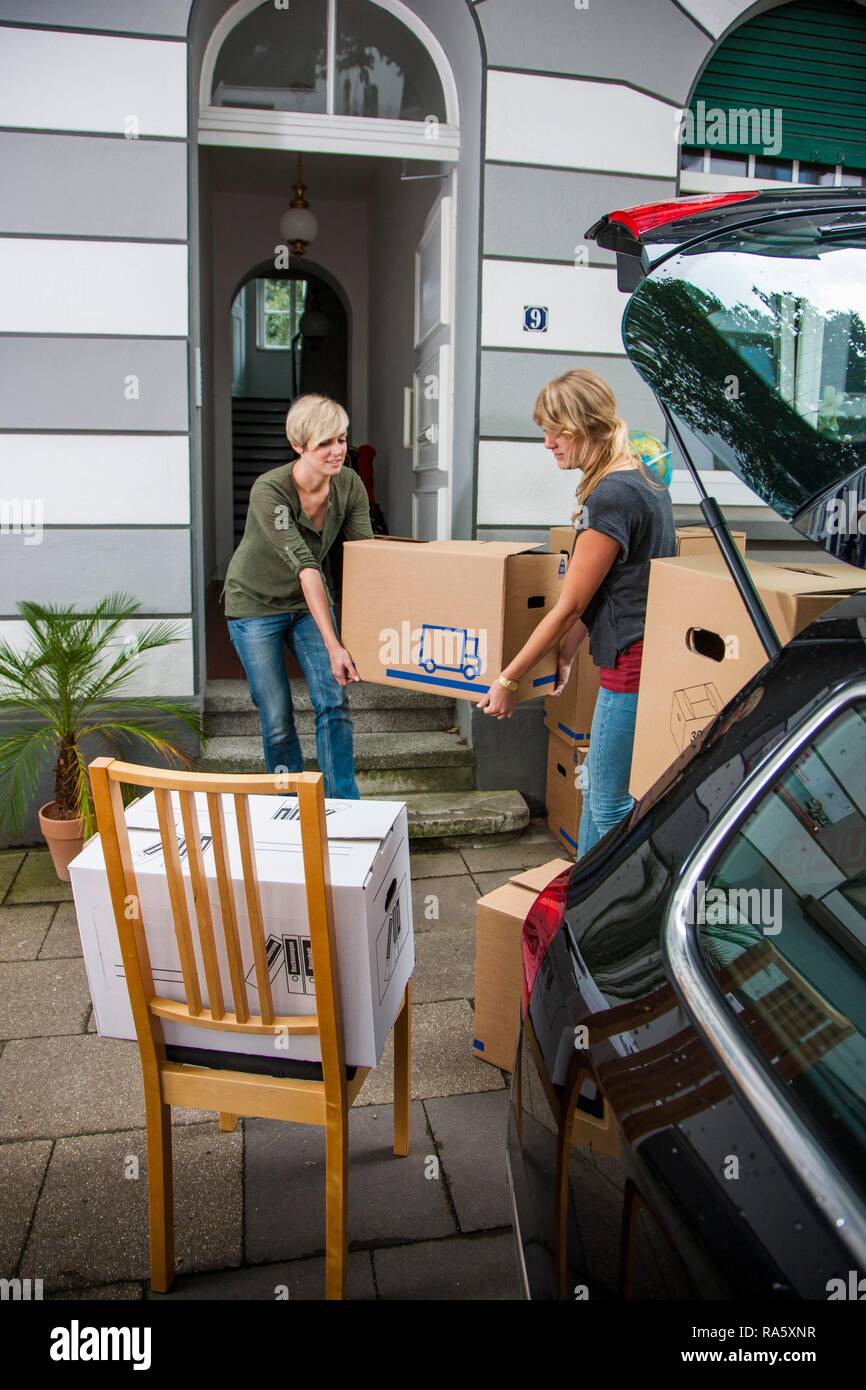 Unload cars photo hi-res stock photography and images - Alamy