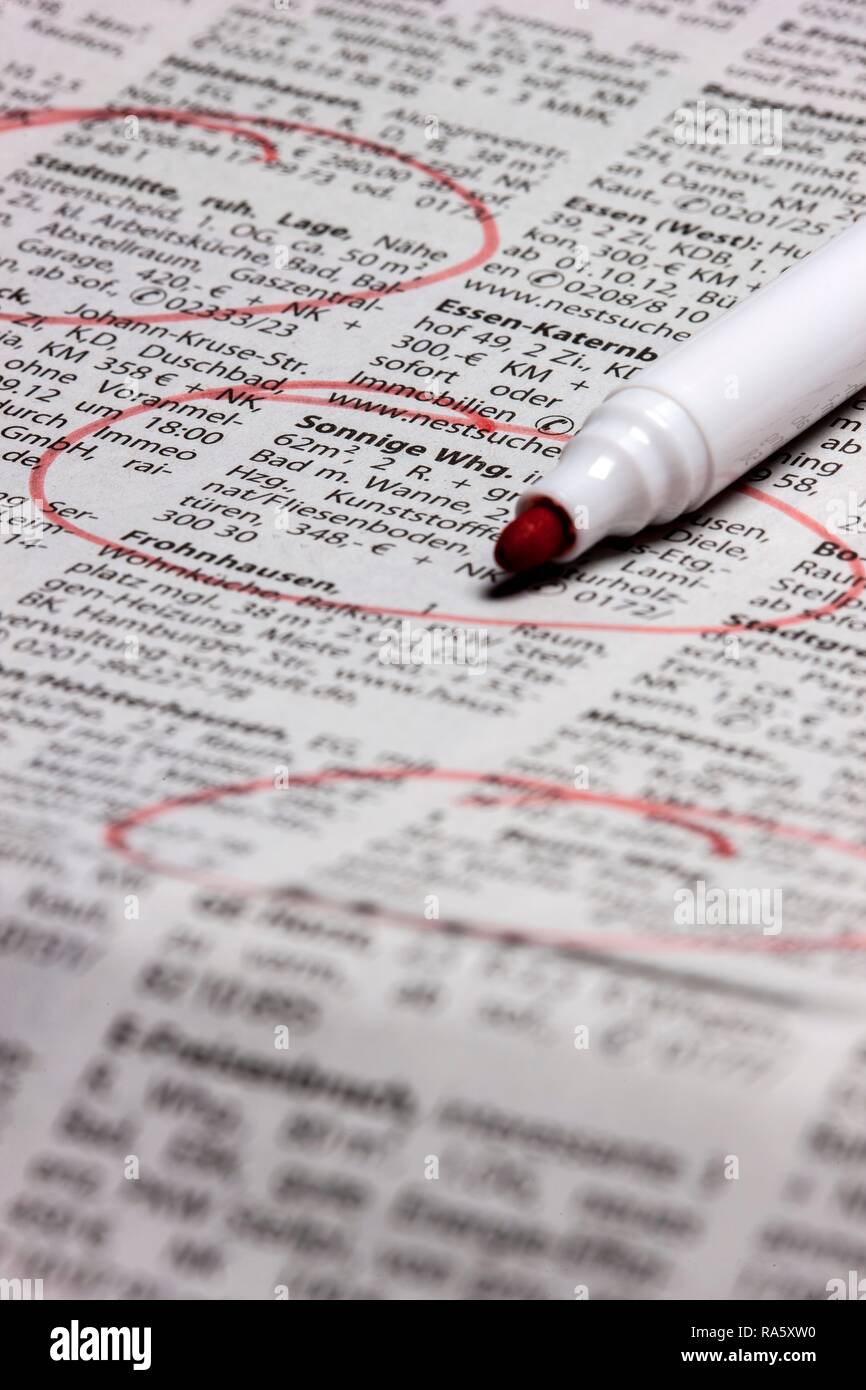 Newspaper inside page hi-res stock photography and images - Alamy