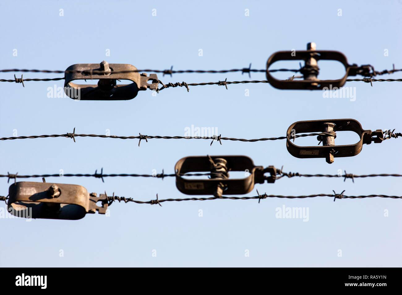 Wire clamps hi-res stock photography and images - Alamy