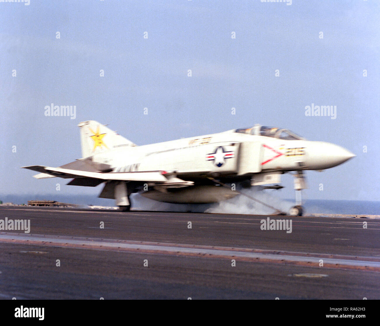 Fighter squadron 33 vf 33 f 4j hi-res stock photography and images - Alamy