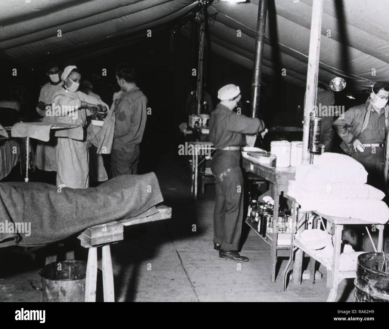 1940s operating room hi-res stock photography and images - Alamy