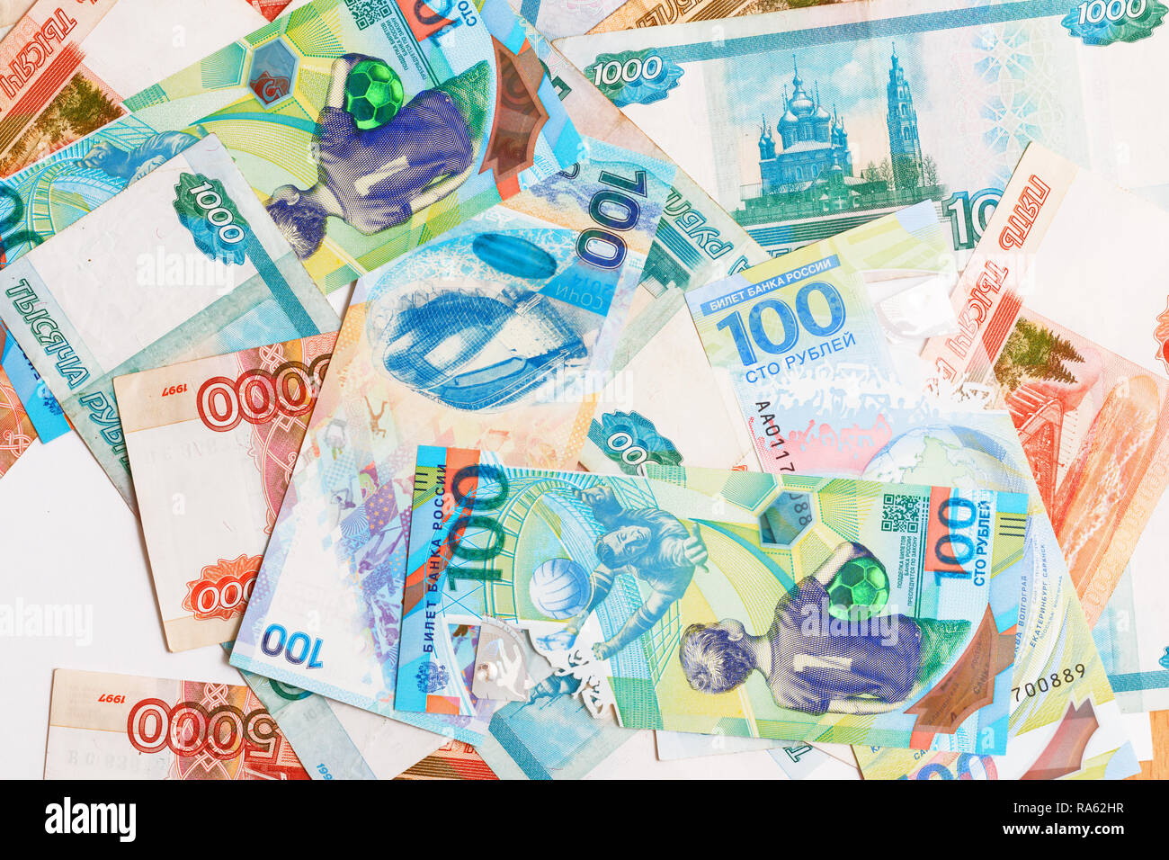 Banknotes 1000 russian rubles hi-res stock photography and images - Alamy