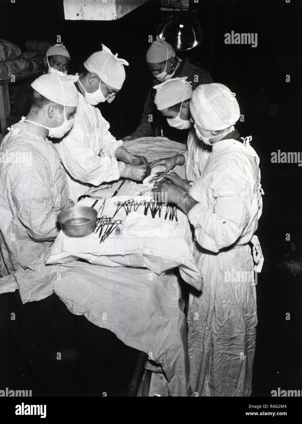 1940s surgical procedure hi-res stock photography and images - Alamy
