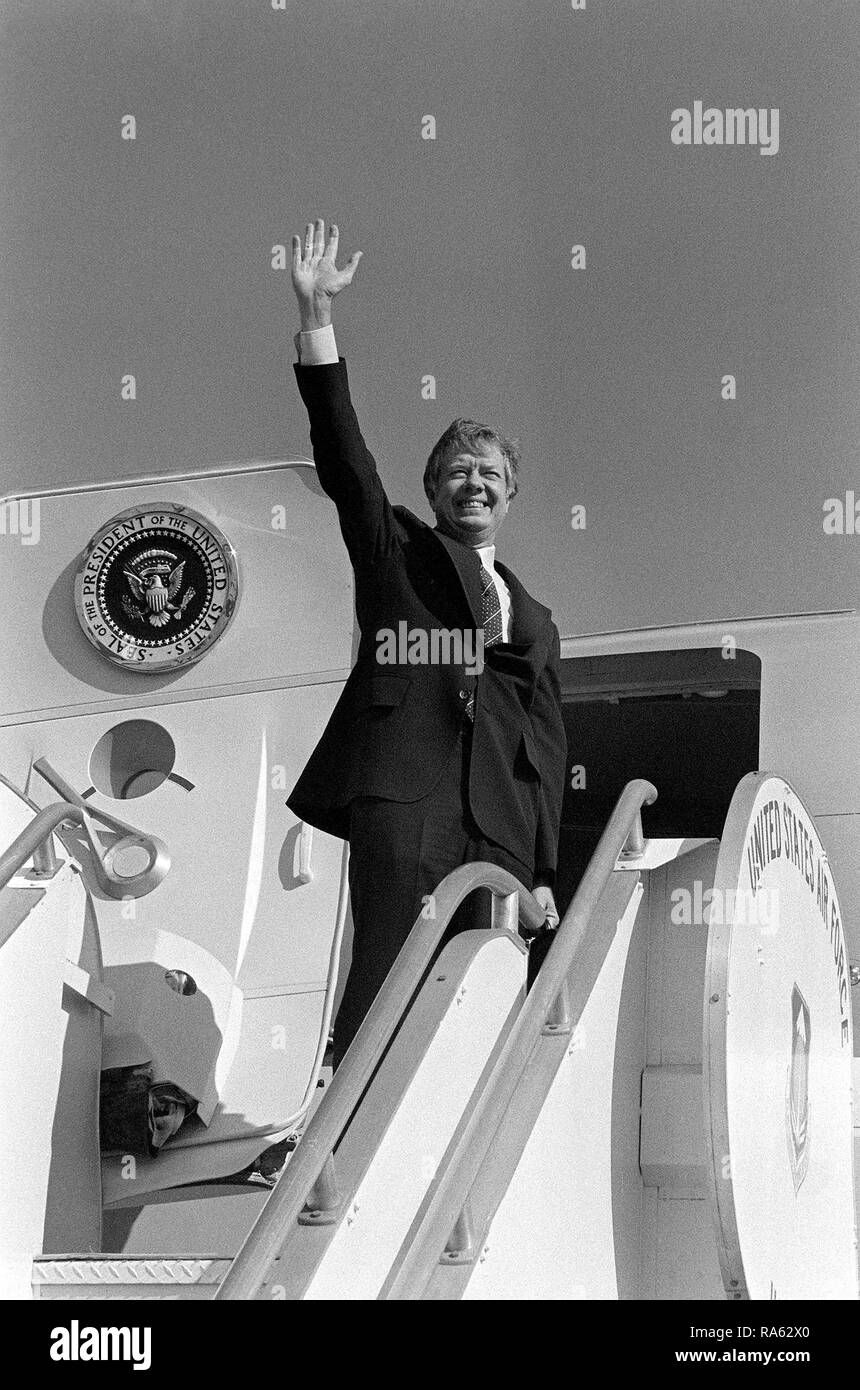 Jimmy carter air force one Black and White Stock Photos & Images - Alamy