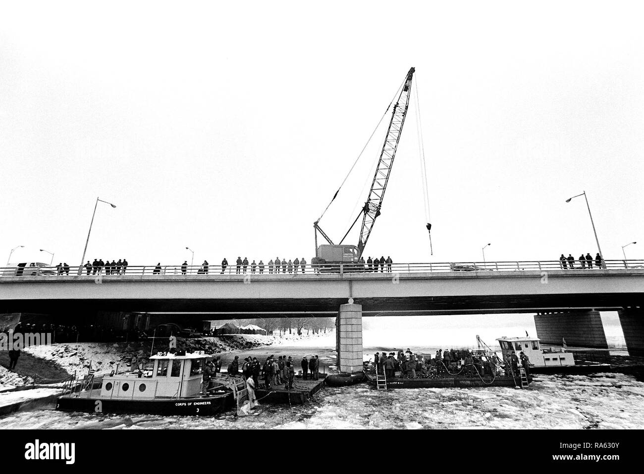 1980s crash recovery hi-res stock photography and images - Alamy