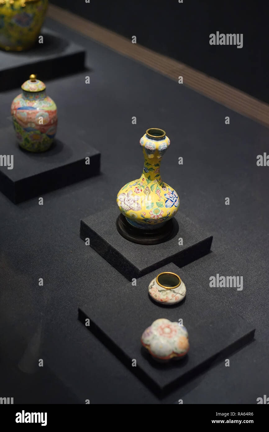 Taipei, Taiwan - November 22, 2018: Ancient Chinese imperial artifacts ...