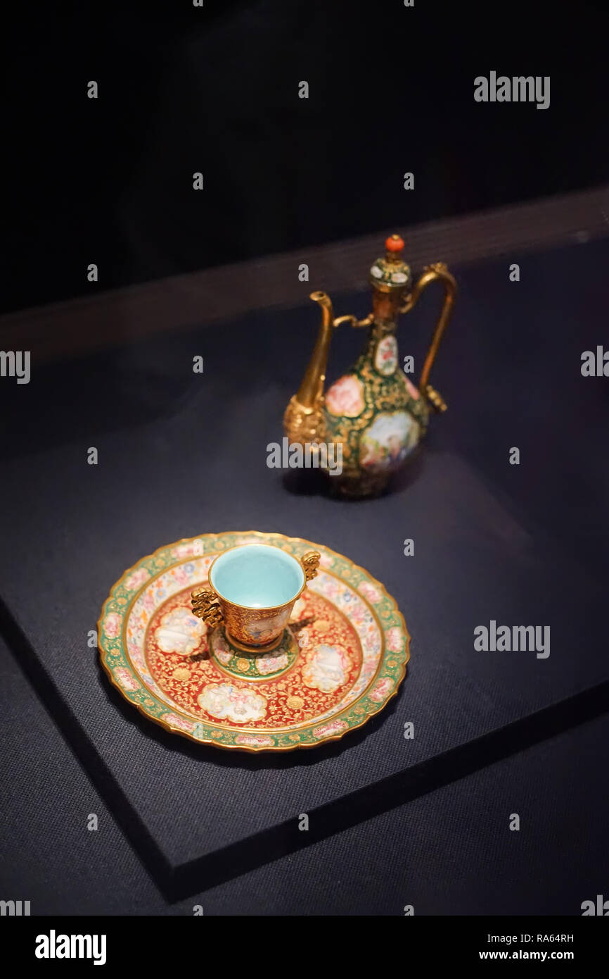 Taipei, Taiwan - November 22, 2018: Ancient Chinese imperial artifacts ...