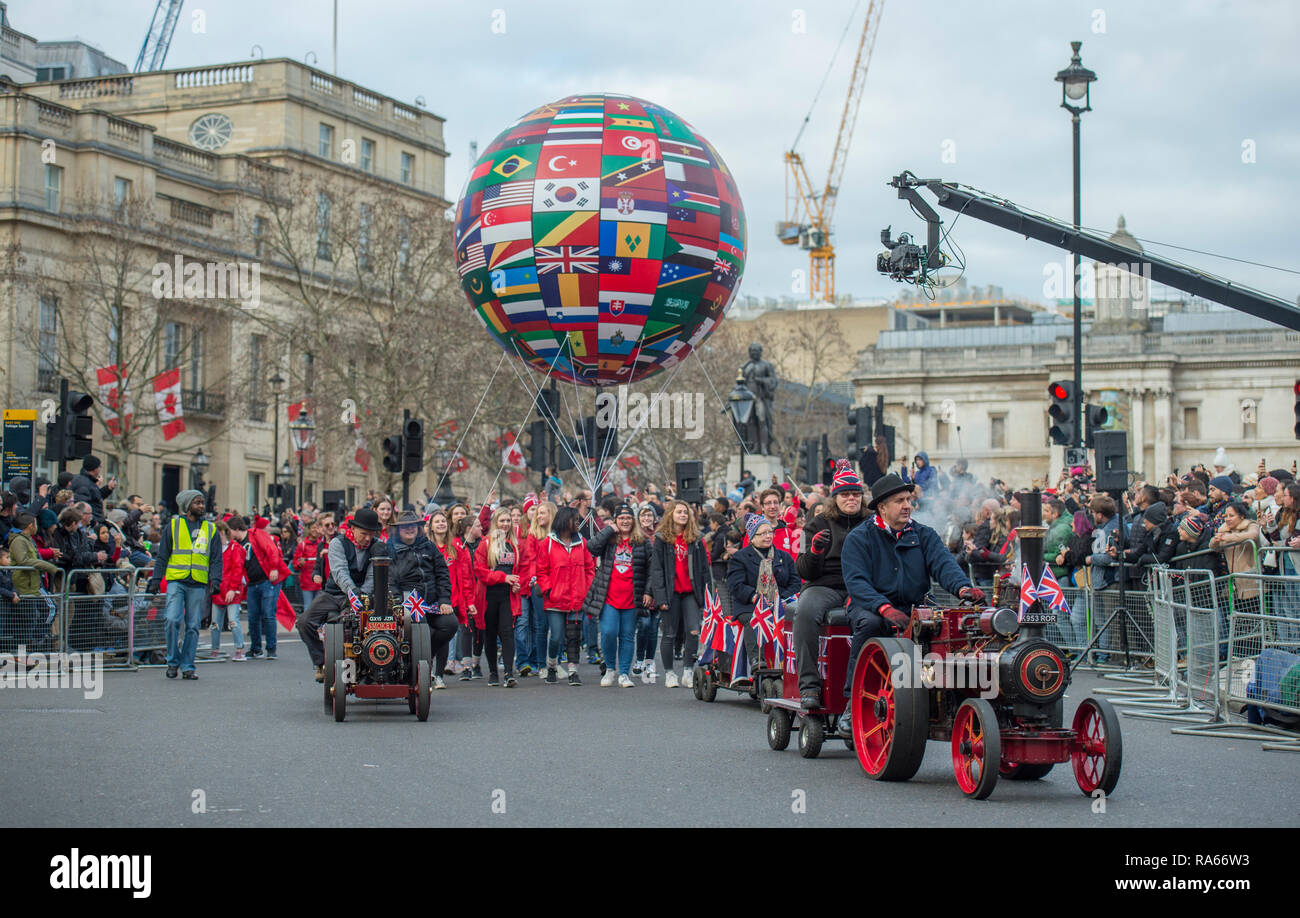 Giant globe balloon hi-res stock photography and images - Alamy