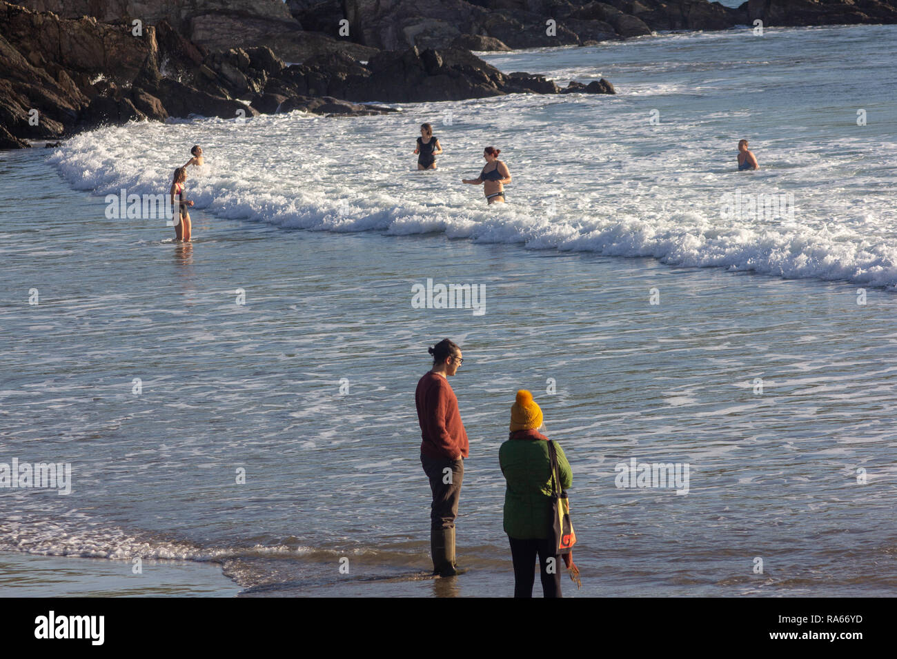 Mothecombe Beach, Devon, UK. 1st January, 2019. Sea, Sand, Wooly Hats ...