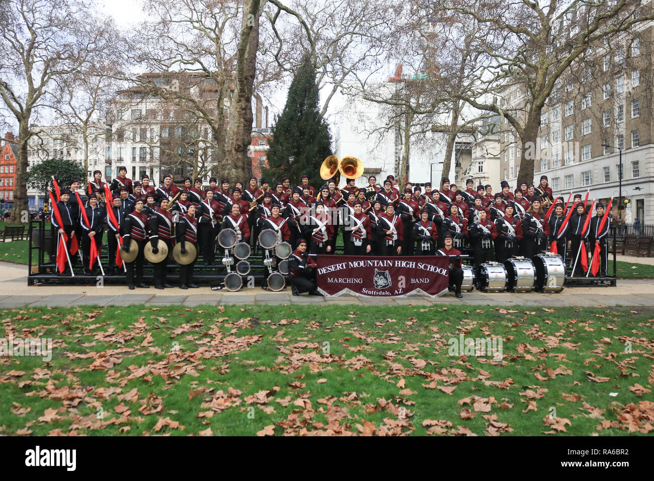 Live band text hi-res stock photography and images - Alamy