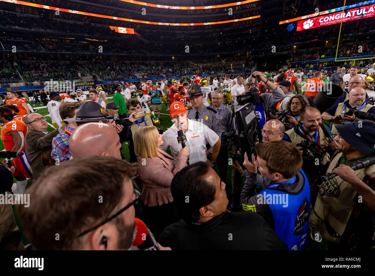 Holly rowe hi-res stock photography and images - Alamy Holly rowe hi-res stock photography and images - Alamy