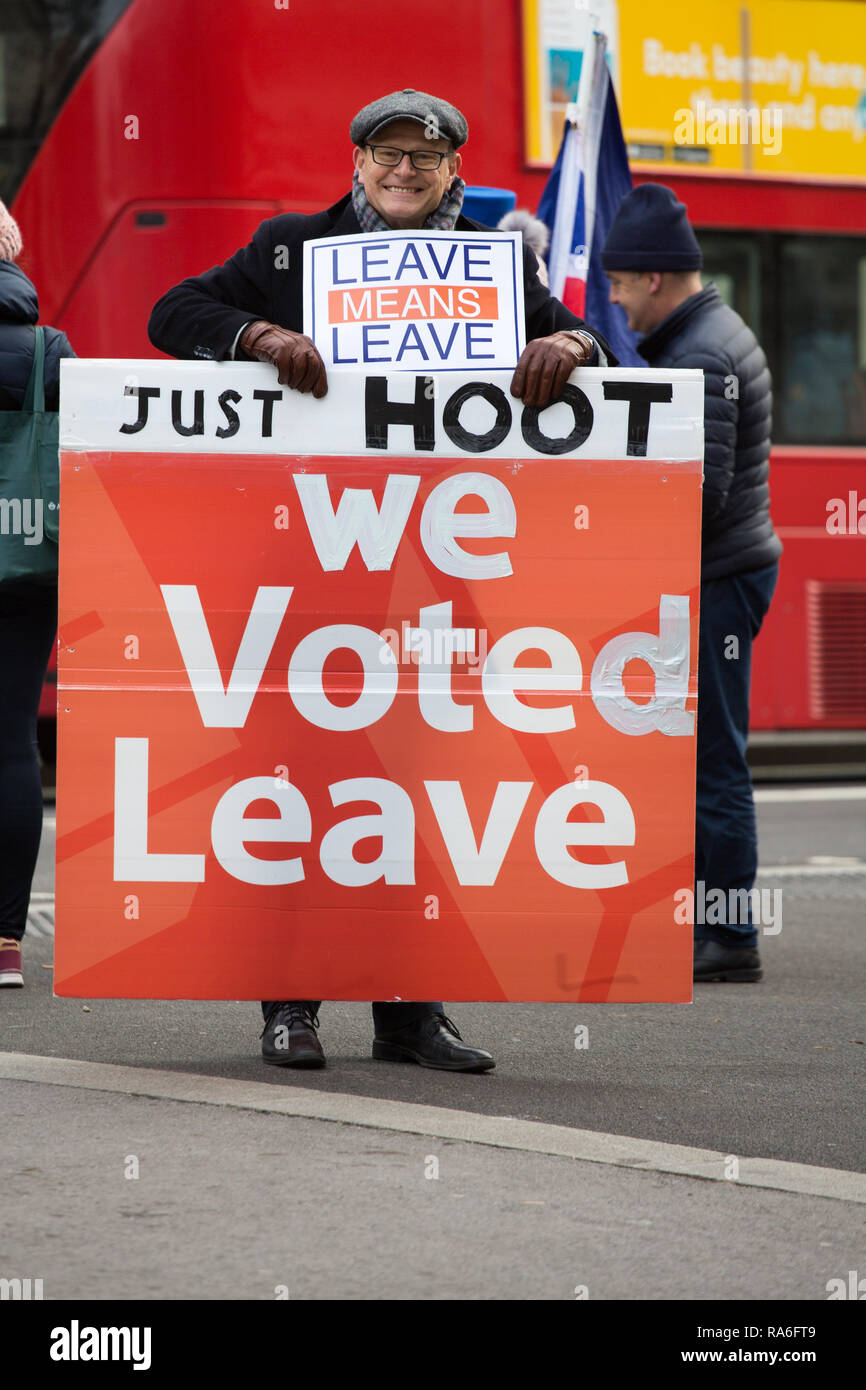 Vote leave poster hi-res stock photography and images - Alamy