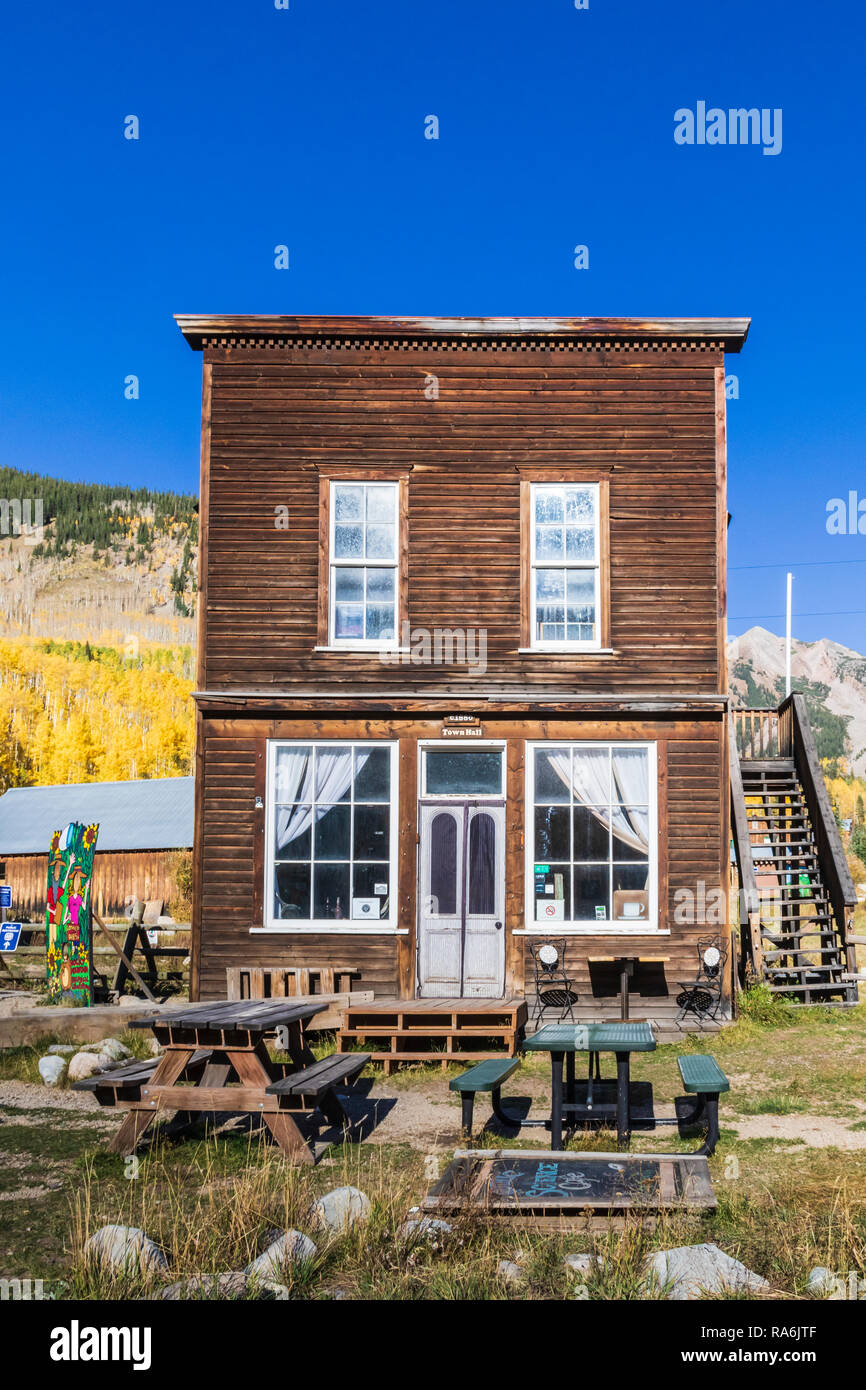 Rocky mountain ghost town hi-res stock photography and images - Alamy