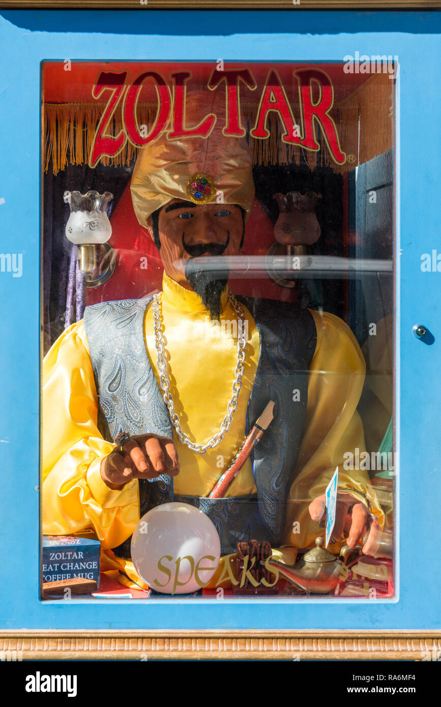 Machine to guess the future Zoltar on a street in San Francisco ...
