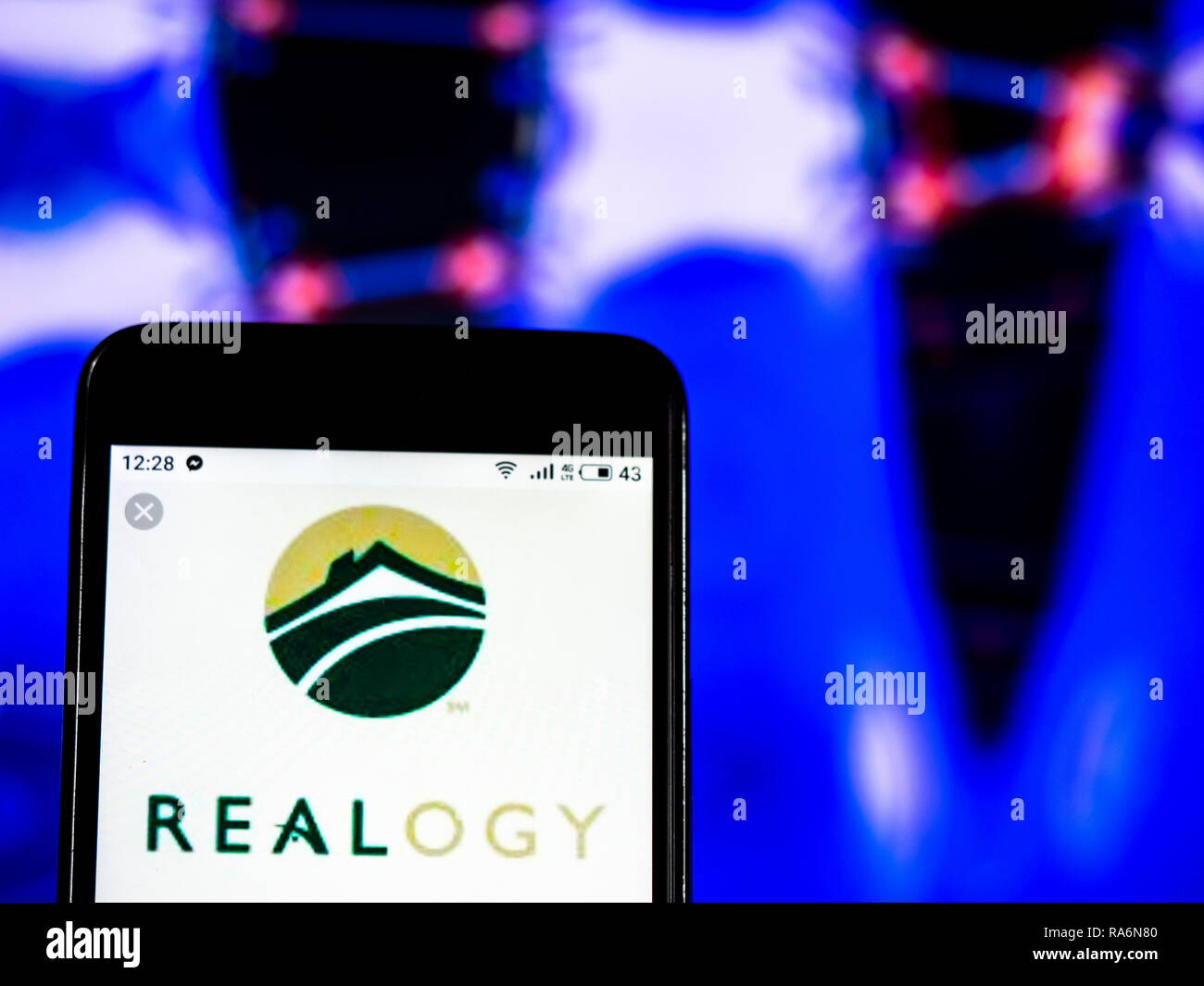 Realogy logo hi-res stock photography and images - Alamy