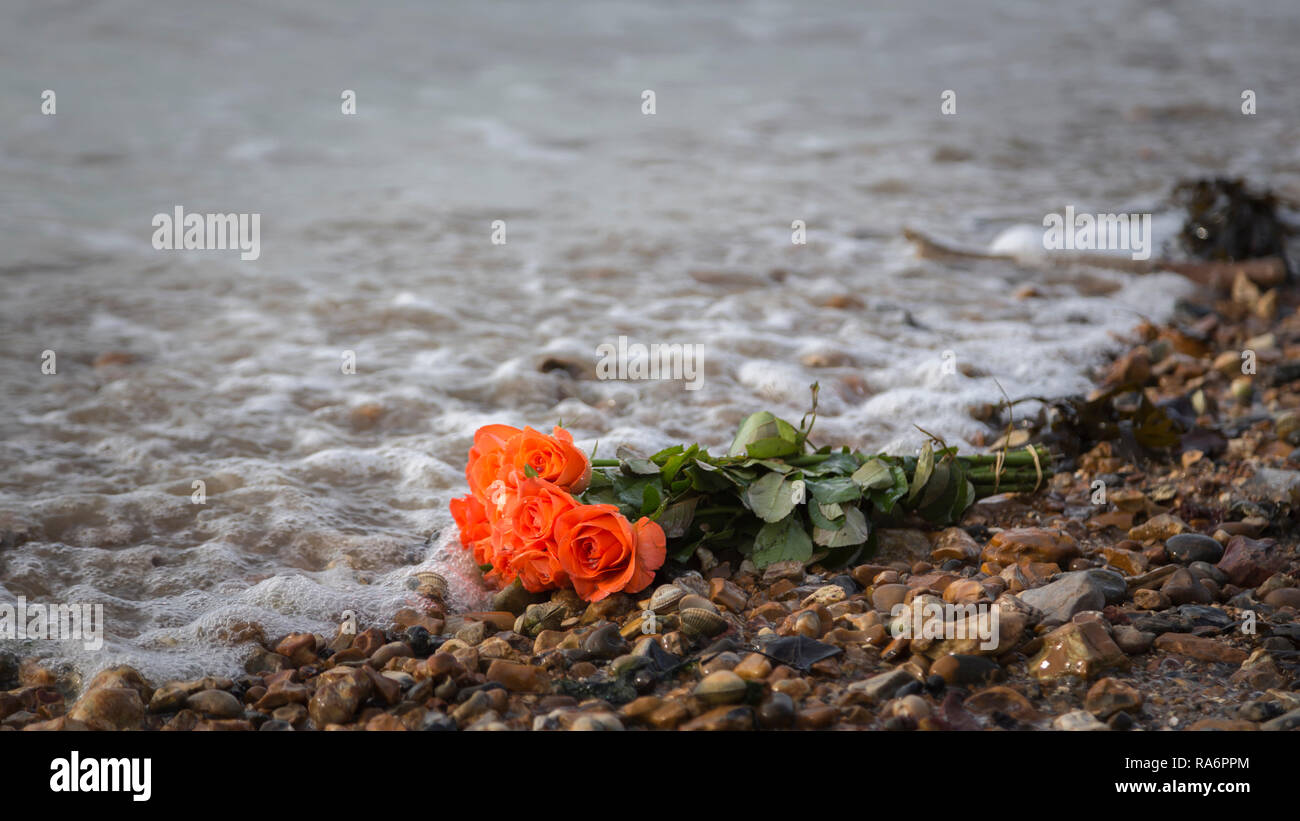 Bouquet memorial tribute hi-res stock photography and images - Alamy