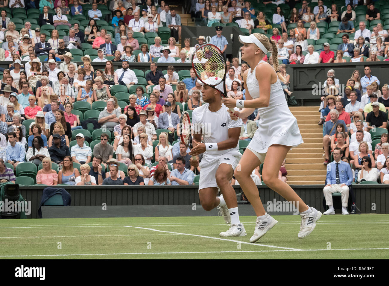 Mixed doubles tennis hi-res stock photography and images - Alamy