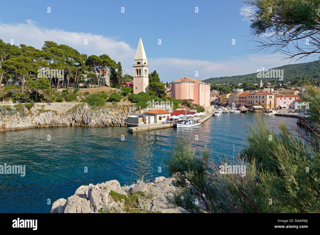St. Anthony's Church and the port, Veli Losinj, Kvarner Gulf, Croatia ...