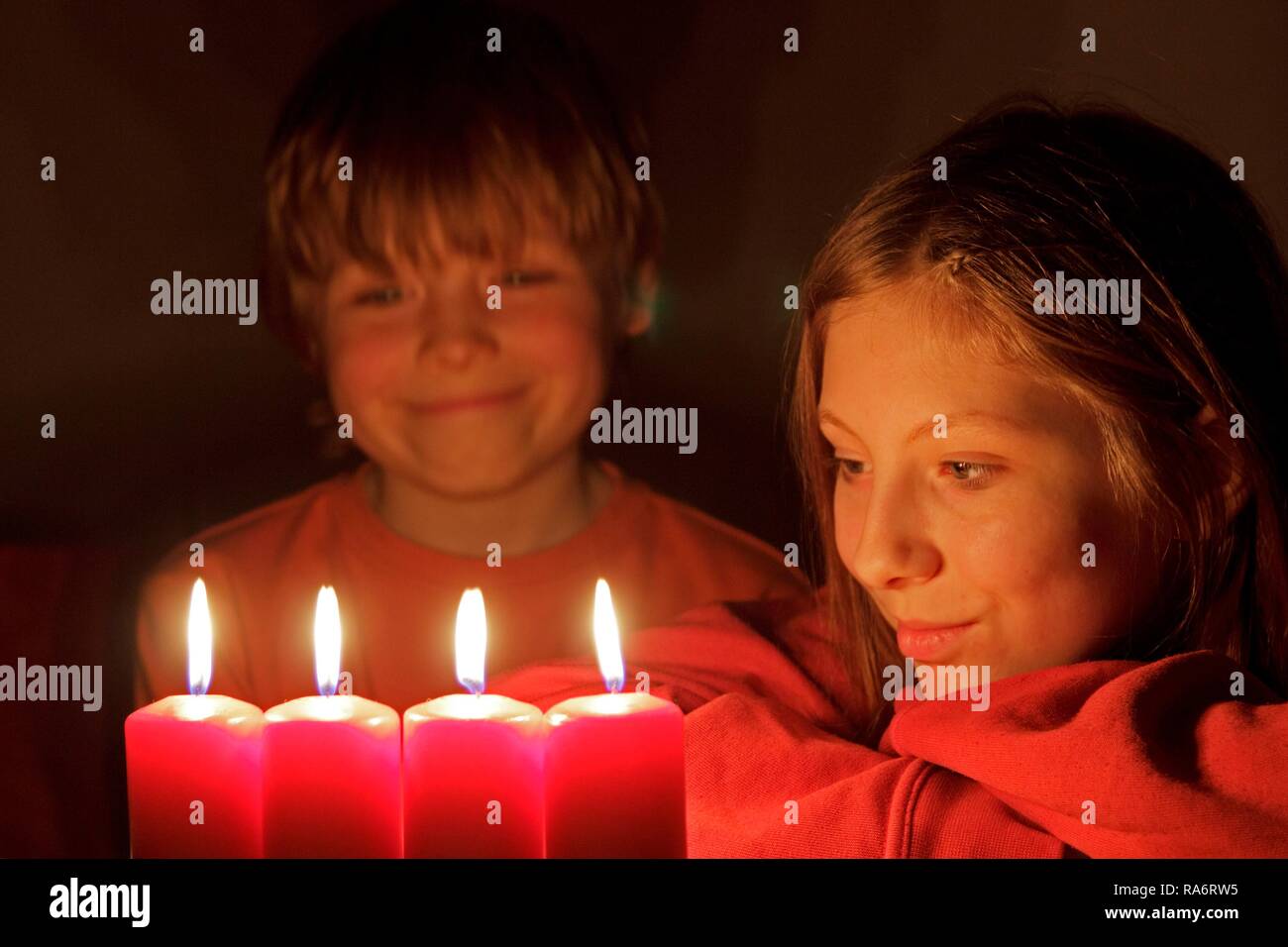 Children candle hi-res stock photography and images - Alamy