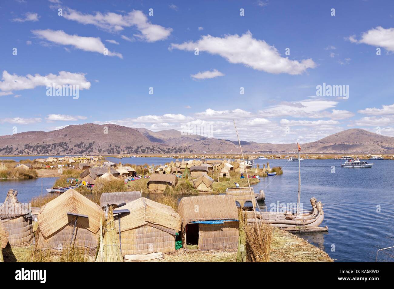 Floating Uro Islands, Lake Titicaca, Puno, Peru Stock Photo - Alamy