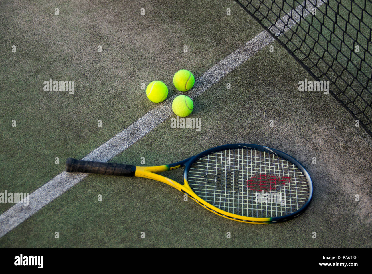 Grass court tennis balls hi-res stock photography and images - Alamy